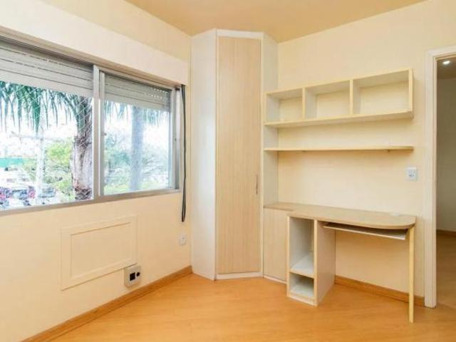 Apartamento 1 dormitório reformado e com planejados 1 banheiro