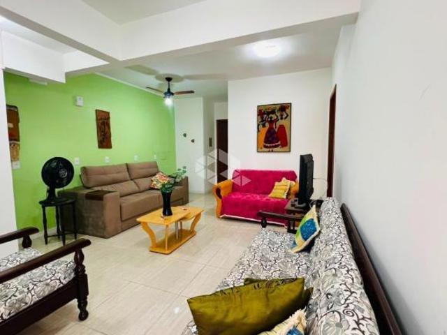 Apartamento 1 dormitório, transformado em 2, com terraço privativo, mobiliado na Zona Nova em Capão