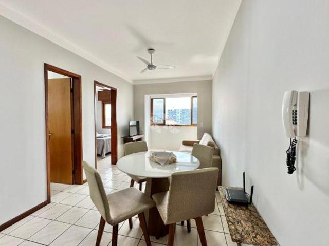 Apartamento 1 dormitório/quarto, sacada com vista definida, mobiliado e box/vaga de garagem no Centr