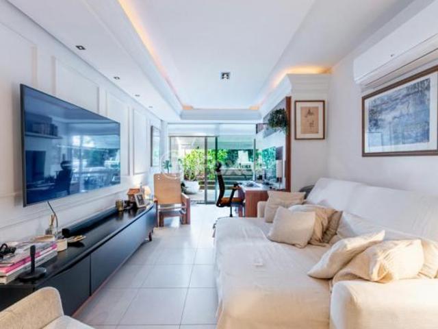 Apartamento, 1 dormitórios, 110.14 m², em Mont Serrat