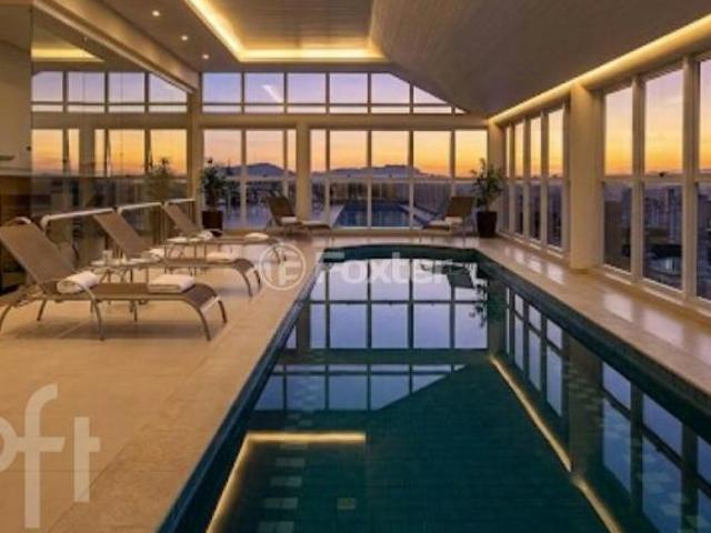 Apartamento, 1 dormitórios, 26.56 m², em Centro