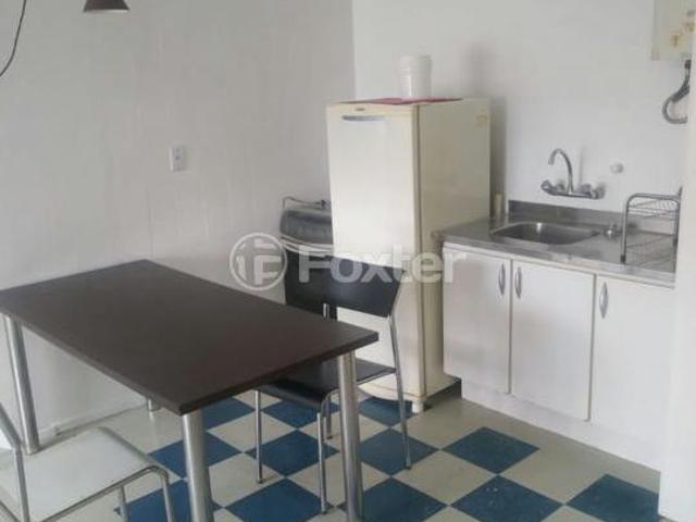 Apartamento, 1 dormitórios, 29.7 m², em Cidade Baixa