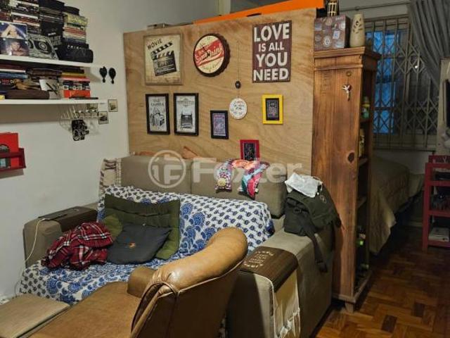 Apartamento, 1 dormitórios, 35 m², em Menino Deus