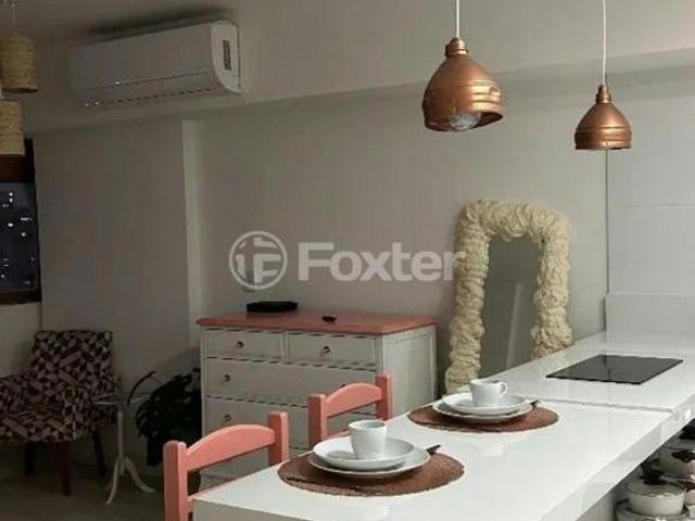 Apartamento, 1 dormitórios, 37 m², em Centro