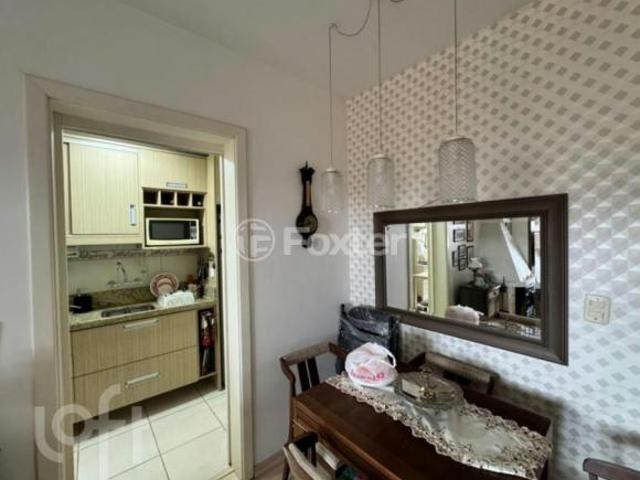 Apartamento, 1 dormitórios, 38.8 m², em Centro