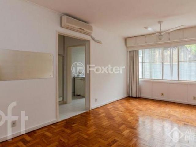 Apartamento, 1 dormitórios, 31.57 m², em Centro Histórico