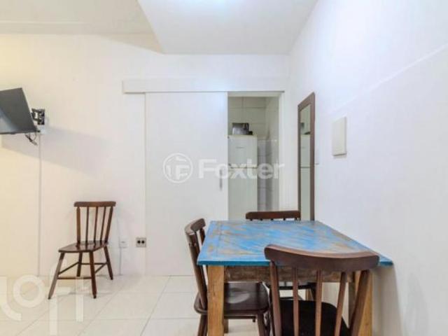 Apartamento, 1 dormitórios, 32 m², em Cidade Baixa