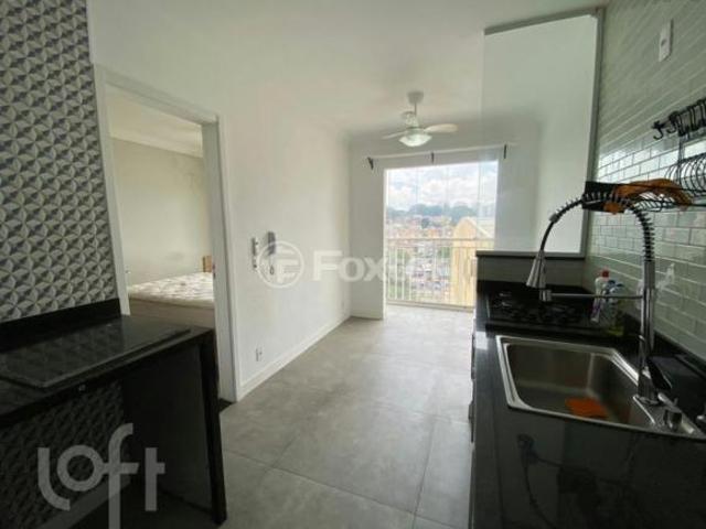 Apartamento, 1 dormitórios, 32 m², em Ferreira