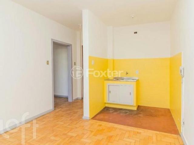 Apartamento, 1 dormitórios, 32 m², em Petrópolis