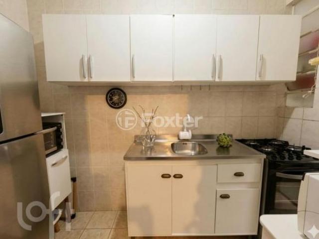Apartamento, 1 dormitórios, 44.7 m², em Azenha