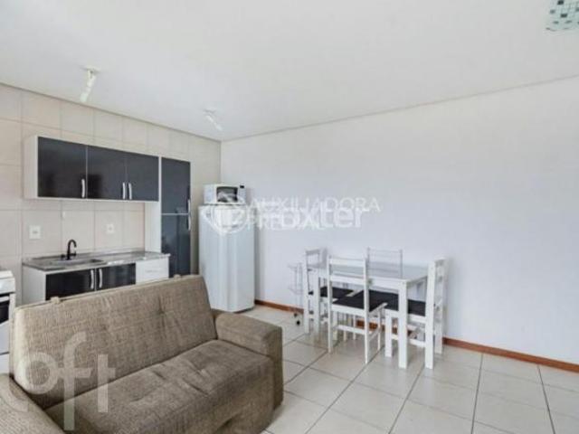 Apartamento, 1 dormitórios, 46.22 m², em Centro