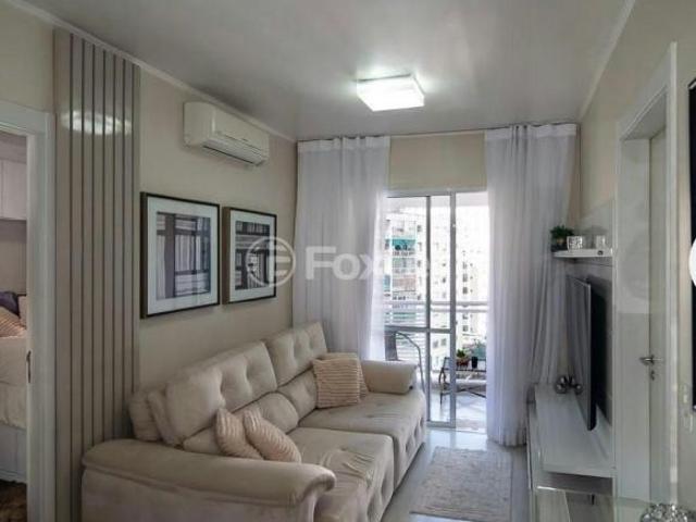 Apartamento, 1 dormitórios, 47 m², em Centro
