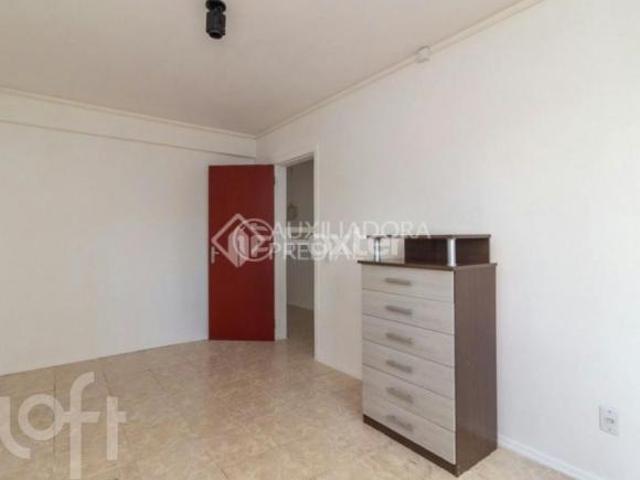 Apartamento, 1 dormitórios, 48 m², em Menino Deus