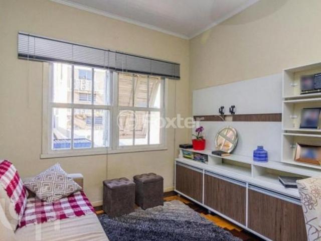 Apartamento, 1 dormitórios, 48.49 m², em Centro