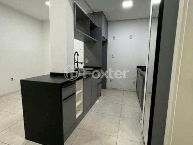 Apartamento, 1 dormitórios, 48.4 m², em Centro