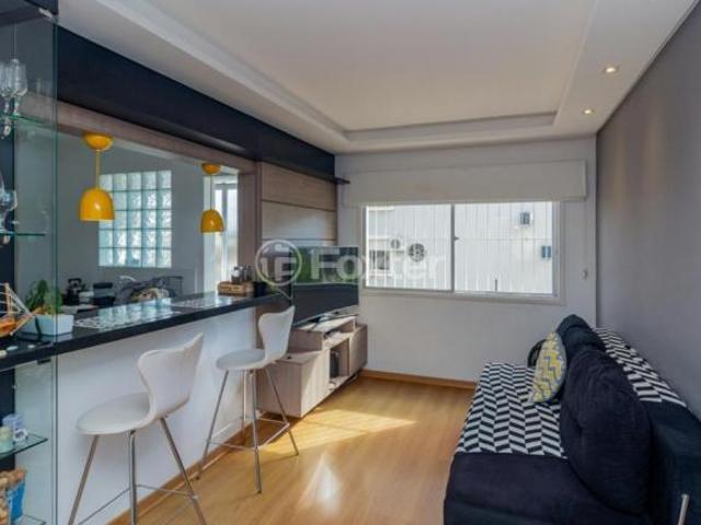 Apartamento, 1 dormitórios, 49 m², em Cristal