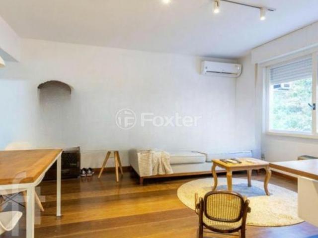 Apartamento, 1 dormitórios, 49.98 m², em Centro Histórico