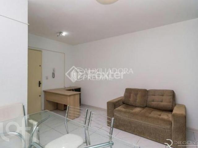Apartamento, 1 dormitórios, 40 m², em Menino Deus