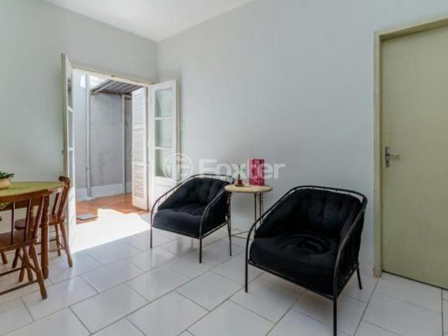 Apartamento, 1 dormitórios, 40.09 m², em Auxiliadora
