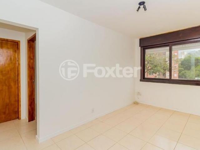 Apartamento, 1 dormitórios, 41 m², em Morro Santana