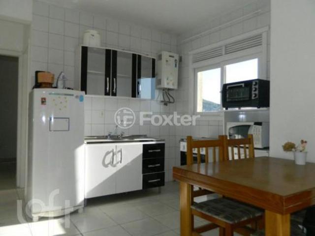 Apartamento, 1 dormitórios, 42 m², em Partenon