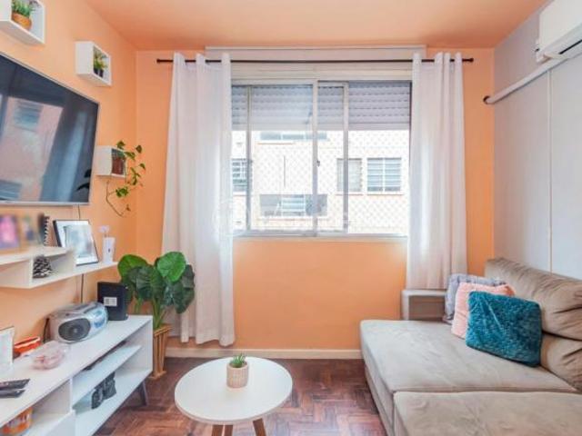 Apartamento, 1 dormitórios, 42.37 m², em Costa e Silva
