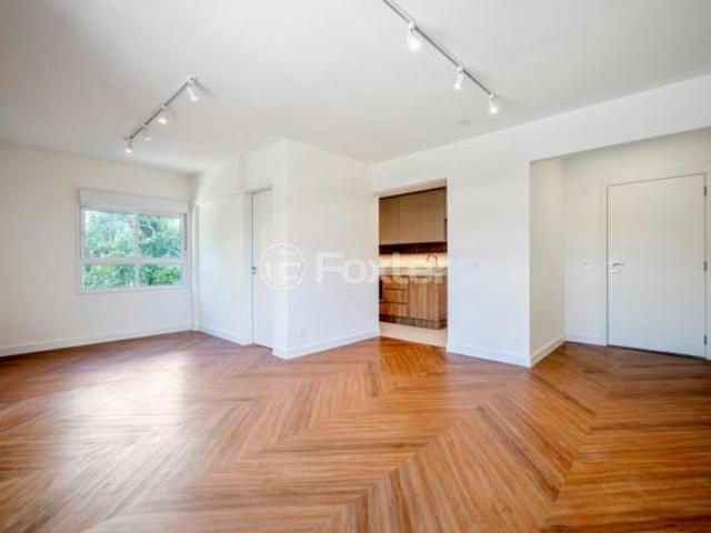 Apartamento, 1 dormitórios, 43 m², em Passo da Areia