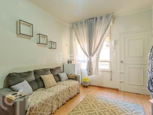 Apartamento, 1 dormitórios, 57 m², em Centro Histórico