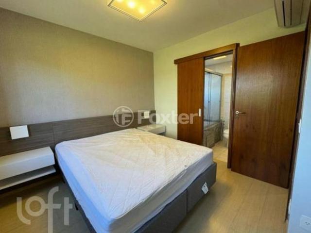 Apartamento, 1 dormitórios, 58.05 m², em Centro