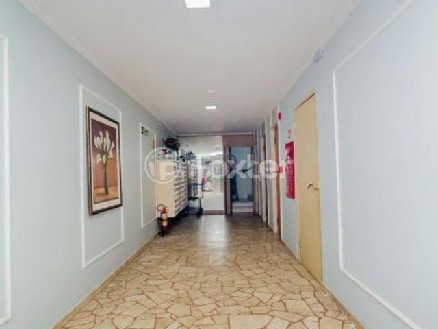 Apartamento, 1 dormitórios, 53.76 m², em Centro Histórico