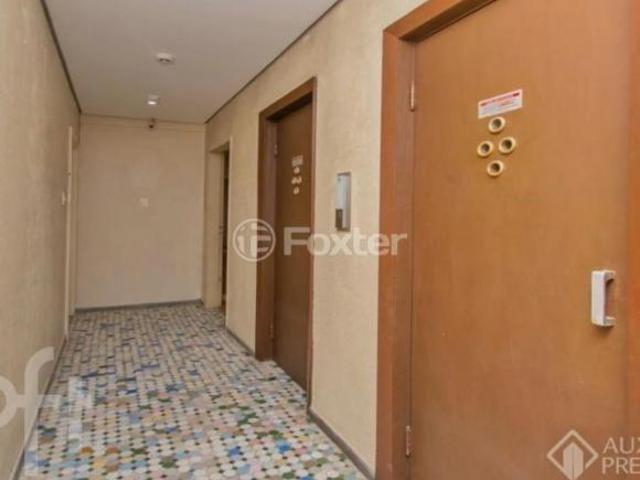 Apartamento, 1 dormitórios, 53.76 m², em Centro Histórico