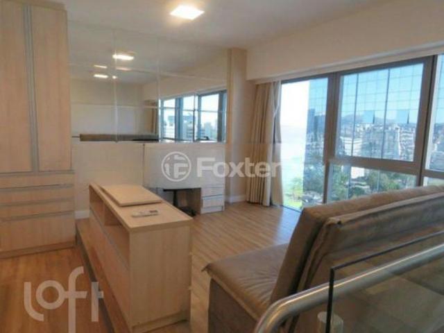 Apartamento, 1 dormitórios, 64 m², em Centro Histórico