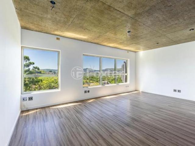 Apartamento, 1 dormitórios, 68.5 m², em Petrópolis