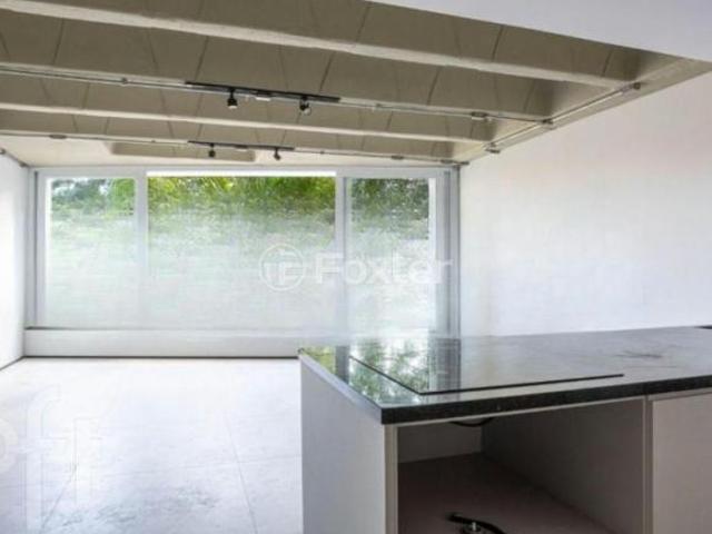 Apartamento, 1 dormitórios, 63.83 m², em Petrópolis