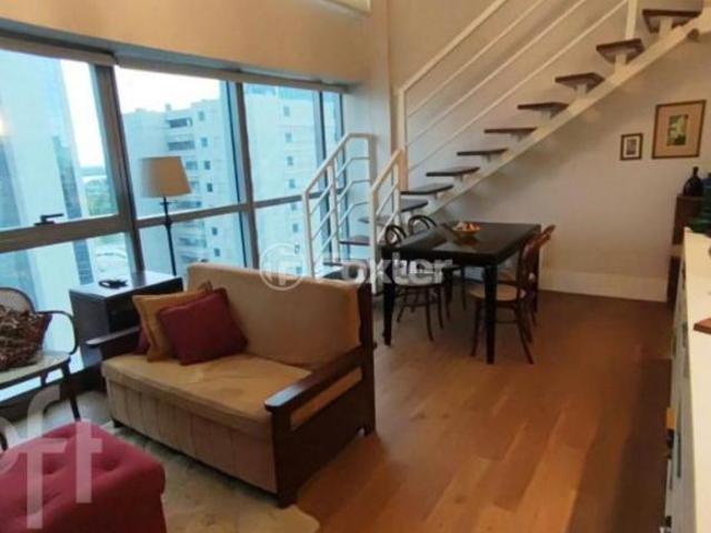 Apartamento, 1 dormitórios, 63.99 m², em Centro Histórico
