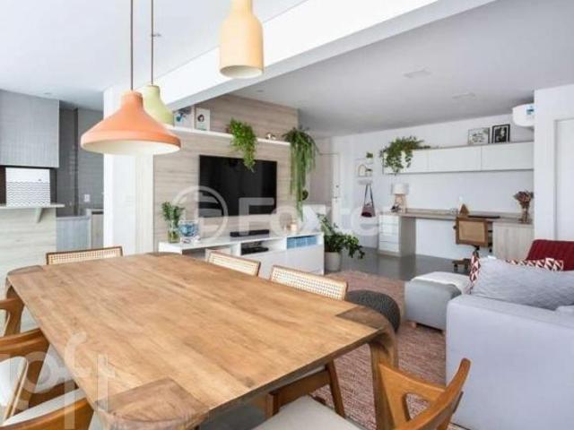 Apartamento, 1 dormitórios, 74 m², em Aclimação