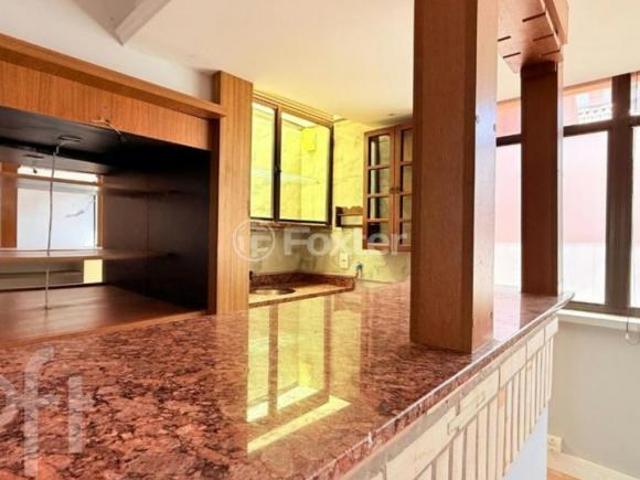 Apartamento, 1 dormitórios, 95.07 m², em Petrópolis