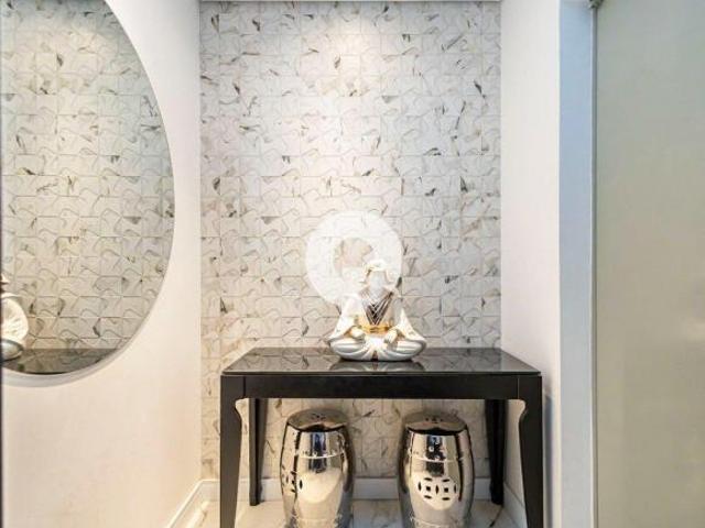 APARTAMENTO 1 POR ANDAR À VENDA NO BATEL 315 M² 4 SUÍTES