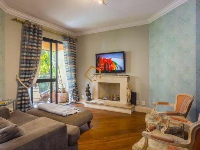 Apartamento 1 por Andar à venda