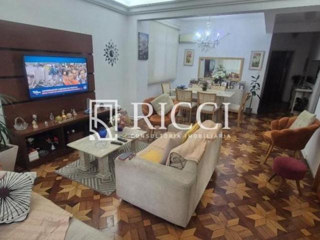 Apartamento 1 por andar no canal 3 próximo a praia!