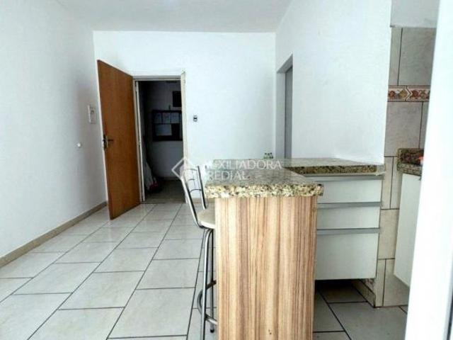 Apartamento 1 quarto térreo com pátio, próximo ao Hospital de Clínicas