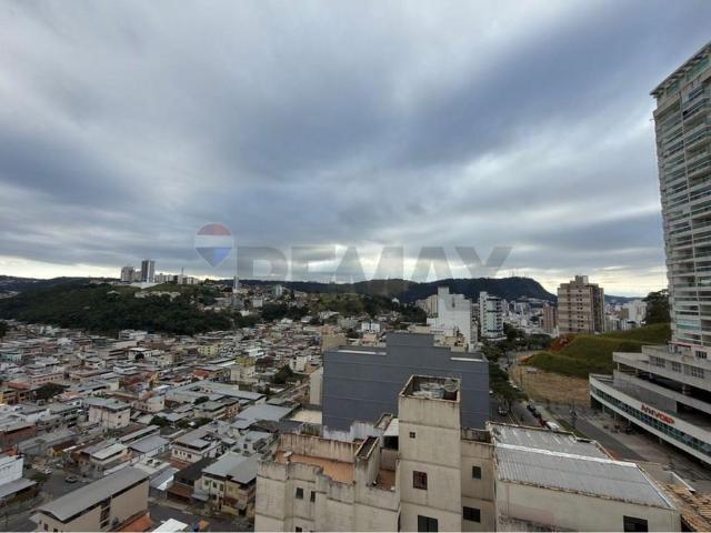 Apartamento 1 Quarto com Varanda e Garagem em Excelente Localização