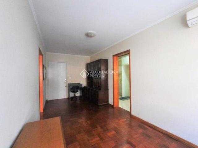 Apartamento 1 quarto, Living, cozinha, área de serviço, bem localizado!