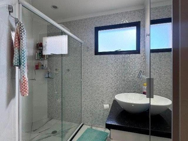 Apartamento 1 quarto mobiliado com 1 vaga de garagem e varanda no Canto do Forte em Praia Grande