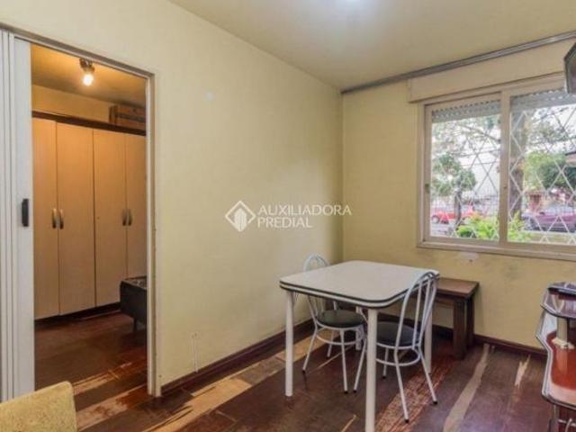 Apartamento 1 quarto no bairro Cavalhada com vaga
