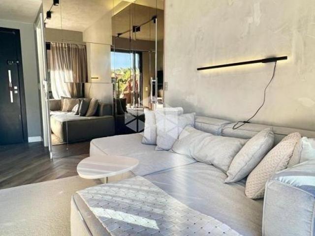 Apartamento 1D com suíte na Anita Garibaldi