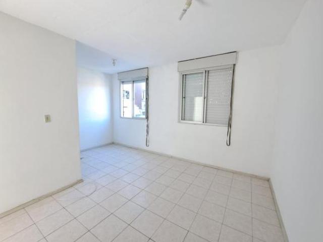 Apartamento 1d com possibilidade de transformar em 2 dormitórios no Bairro Santo