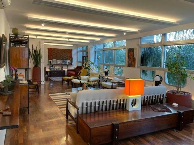 Apartamento 200 m², 3 quartos sendo 2 suítes, 2 vagas no tradicional bairro do Jardins