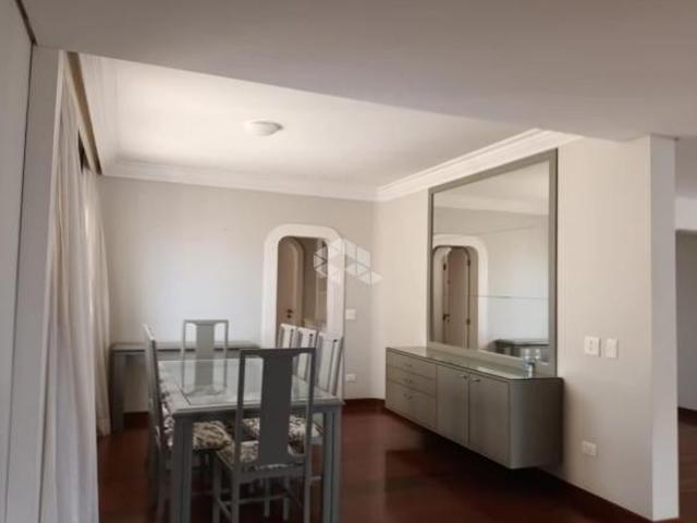 Apartamento 200m², sendo 3 suítes e 2 vagas, próximo ao Parque da Aclimação