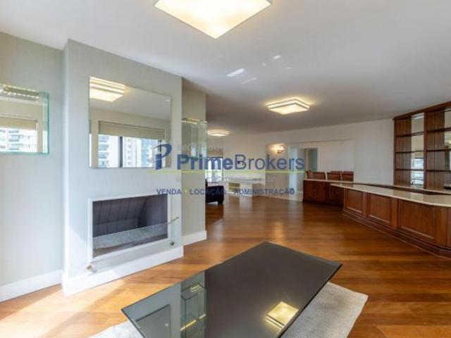 Apartamento, 200m² 3 Dormitórios, 3 Suítes, 3 Vagas, Vista Panorâmica Campo Belo